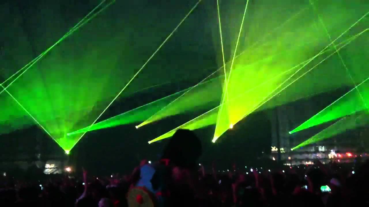 Epic light show from Swedish House Mafia EDC Vegas - YouTube
