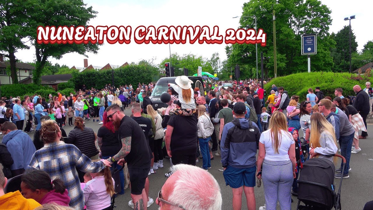 Thousands Lined The streets For Nuneaton's (UK) biggest event!! - YouTube