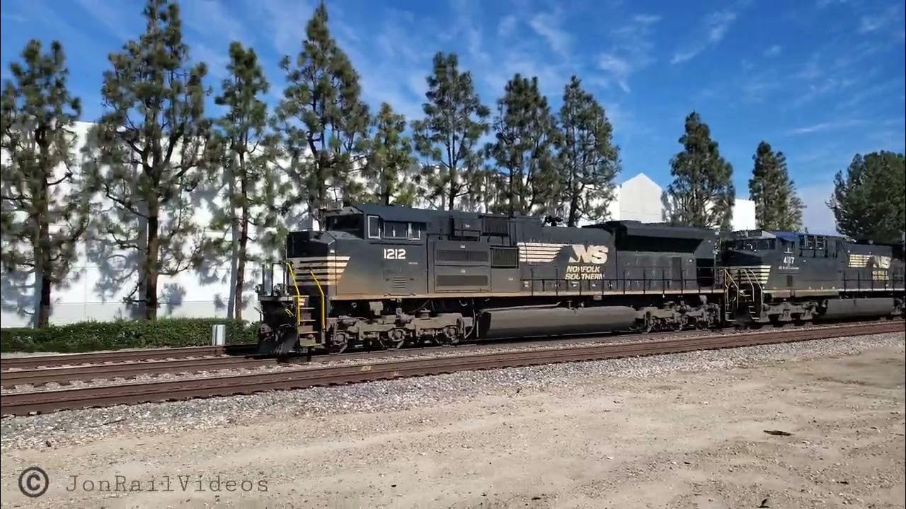 3/2/22 Pre: BNSF VSBDWAT passes Los Nietos, CA with NS 1212 on point & NS 4117 - YouTube
