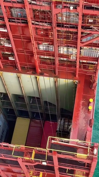 Container ship_ Loading and Unloading - YouTube