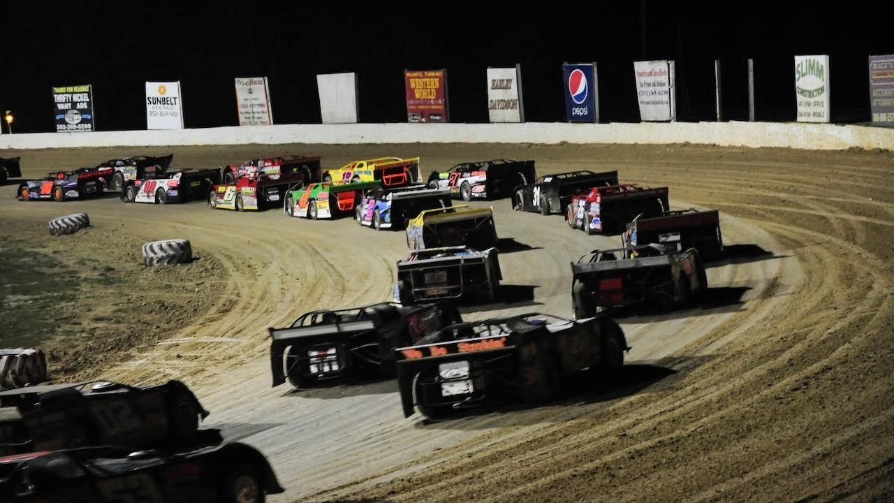 Sprint cars at Jackson motor speedway - YouTube