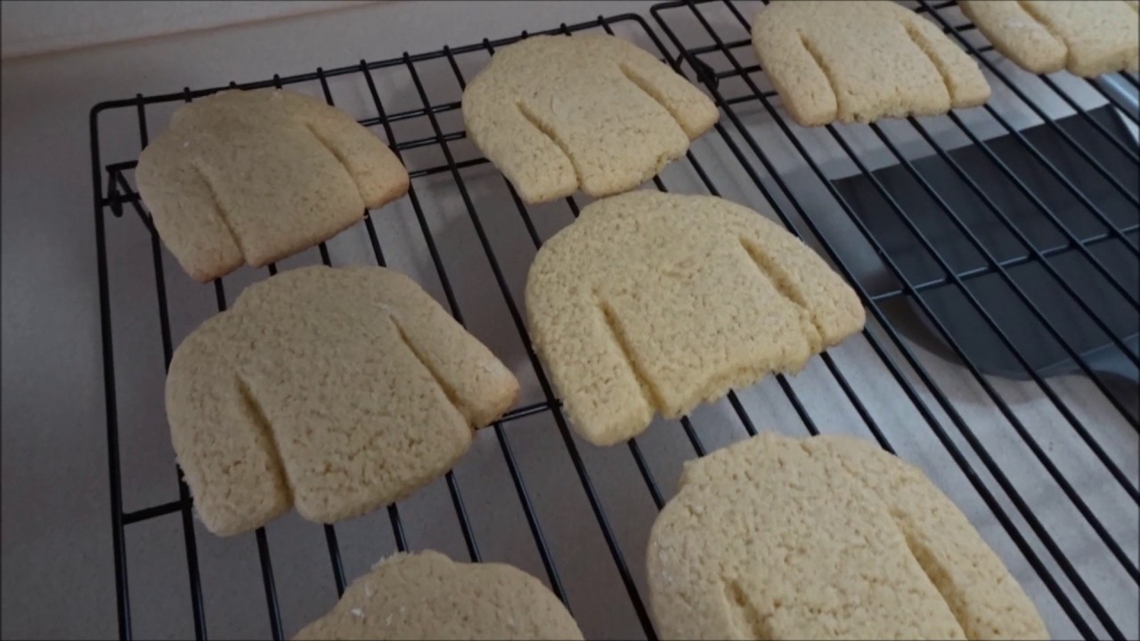 Baking some cookies (12-15-16) - YouTube