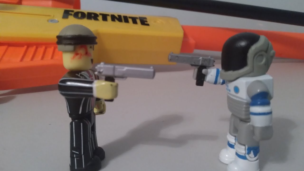Pistol vs revolver 1v1: A roblox solar royale stop motion - YouTube