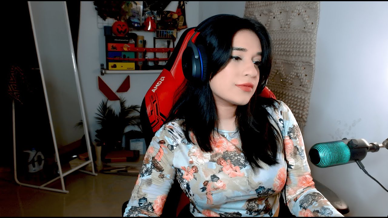 Phasmo | Playing CURSED GAMES!! | Horror Games Saturdayyy #live - YouTube