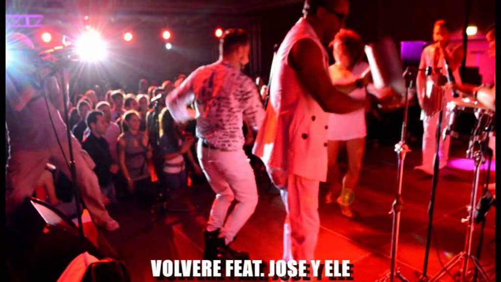 GRUPO EXTRA VOLVERE FEAT. JOSE Y ELENA LIVE EN TREVISO - YouTube