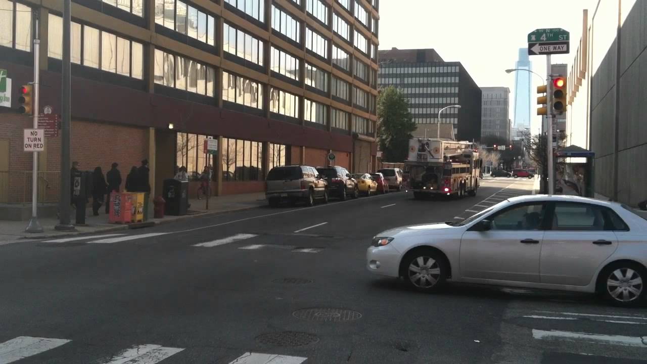 Philadelphia, PA Fire Department Snorkel Ladder # 2 - YouTube