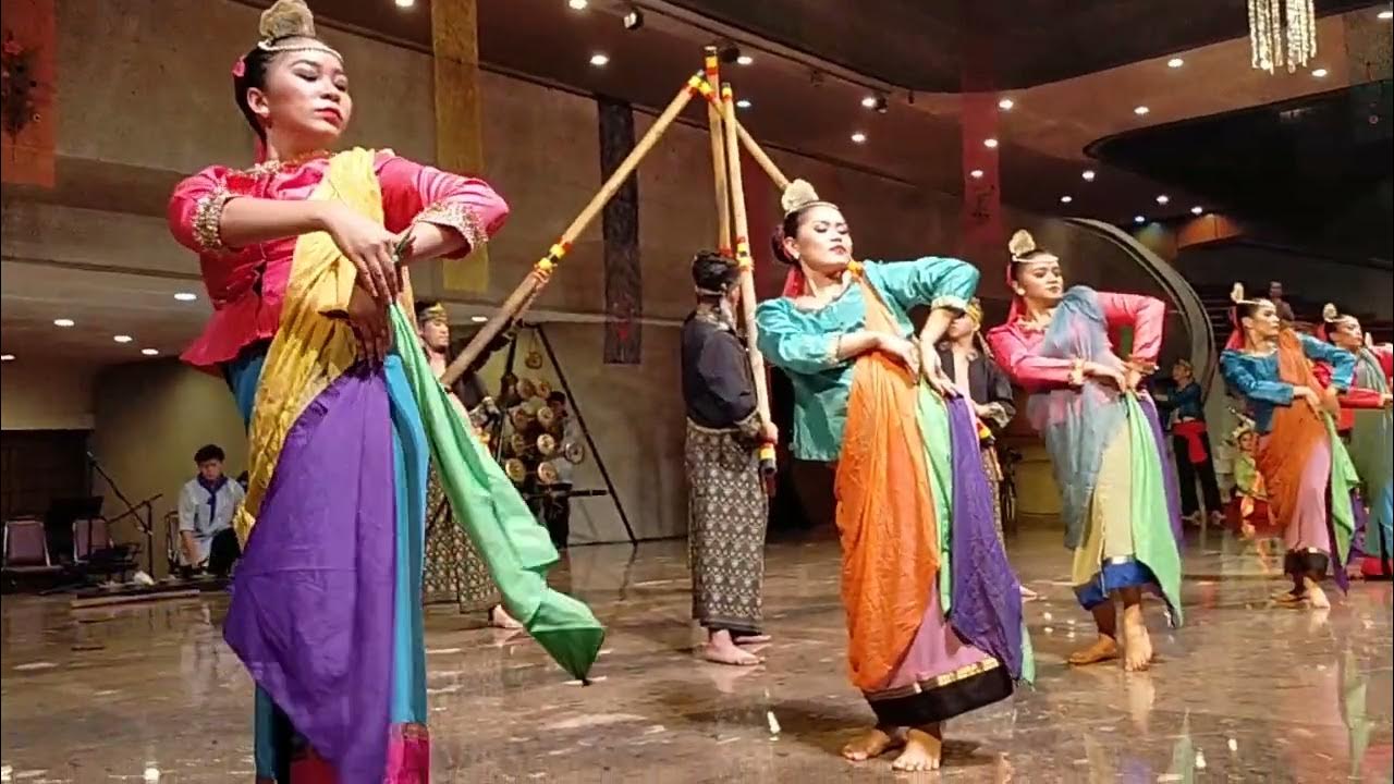 Asik And Singkil Philippine Folk Dance Philippine Barangay Dance Troupe Youtube