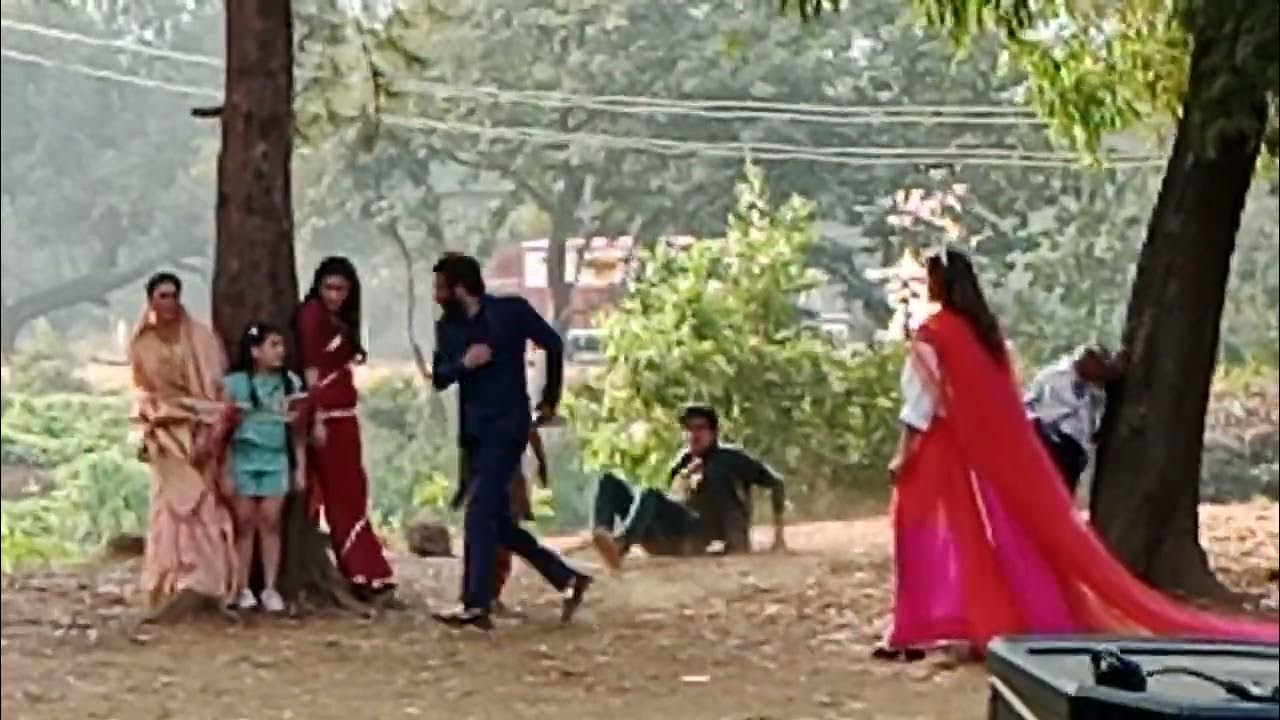 ragni mahen ka badla lene ke liya pure parivar ko ped mein bandh deti hai or bam Laga deti hai# ...