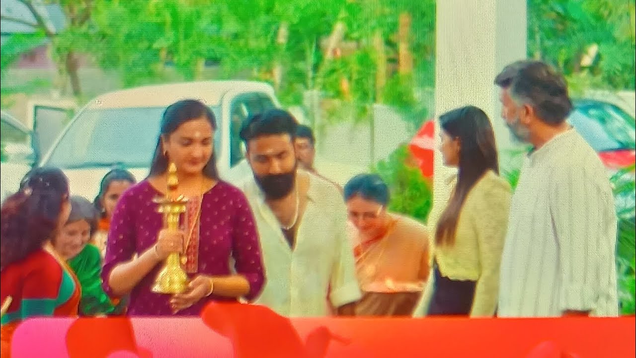 Pavithram serial വേദയുടെ വീട്ടിലേക്കു വലതുകാൽ വെച്ച് വിക്രം എല്ലാം ...