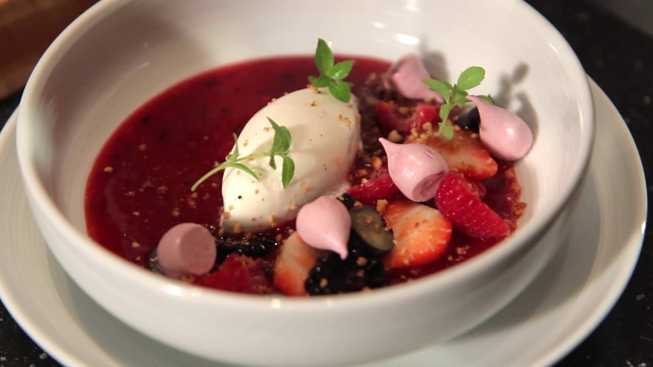 Recettes de Chef : Soupe de Fruits Rouges - YouTube