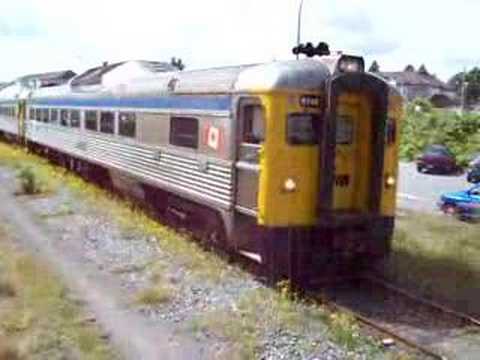 E&N Dayliner @ Nanaimo - YouTube