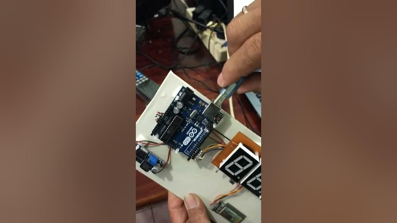 Belajar Memprogram Arduino Uno - YouTube