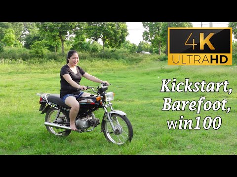 Kick starting the Honda win100 with bare feet 4k | Vespa Babes