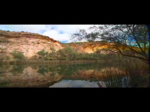 Ellendale Pool in WA seen on Whats Up Downunder April 2011 - YouTube