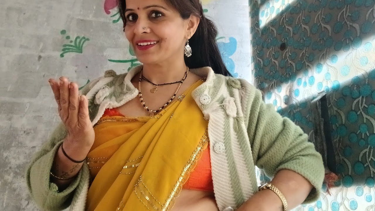 Seema Prajapati चुपके चुपके देख रहे हैं😘 - YouTube