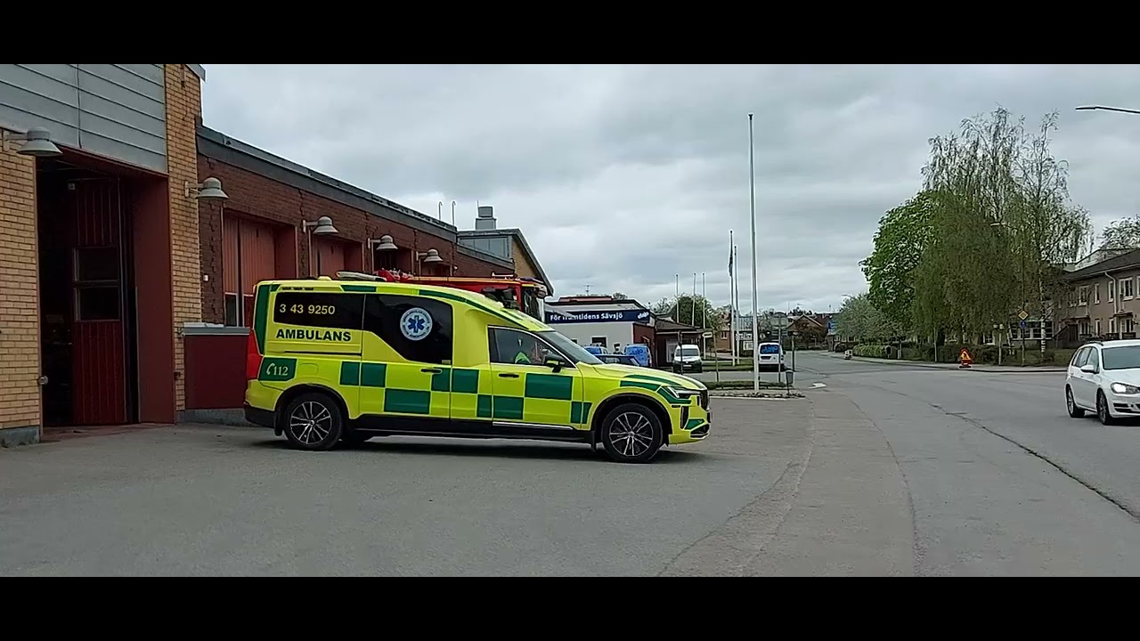 Sävsjö Ambulance Volvo Nilsson xc 90 343-9250 Cod red. - YouTube
