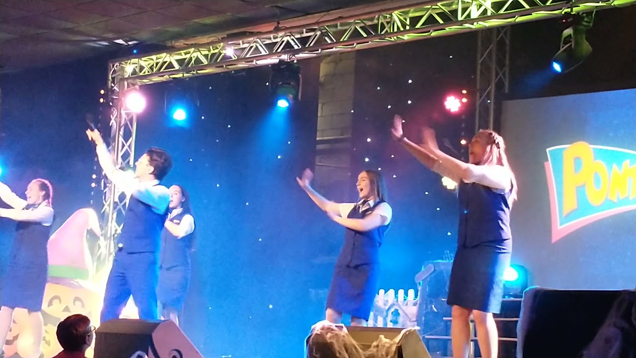 Pontins Camber boogie with the Blues Oct 2021 - YouTube