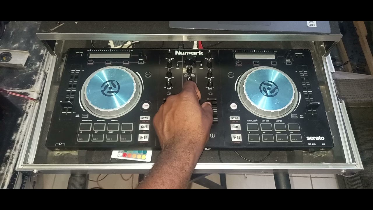 How to adjust Volume On A PA System - YouTube