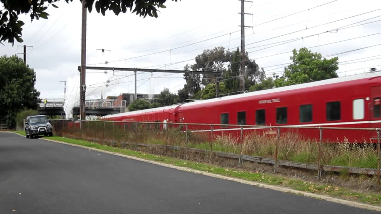 Steam train R707 passes through Patterson station 4-Dec-2011 - YouTube