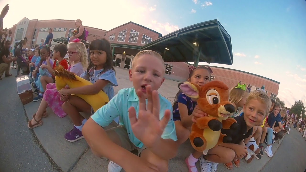 Pet Parade at Negley Elementary School - YouTube