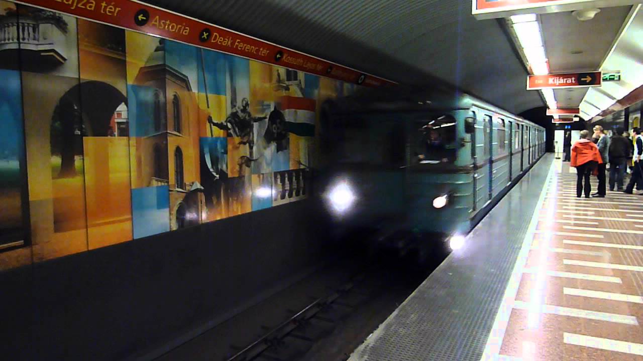 Budapest, metro M2. Széll Kálmán tér - YouTube