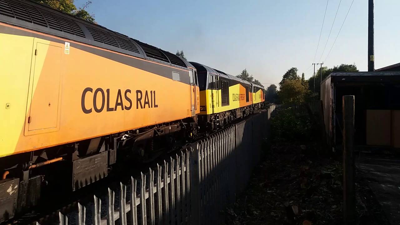 47739 drags 60095 and 60076 through wolvercote junction - YouTube