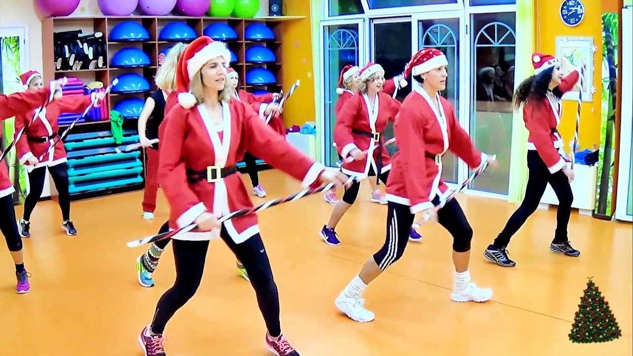 Santa Claus Is Coming To Town - Mariah Carey FITNESS DANCE DANA - YouTube
