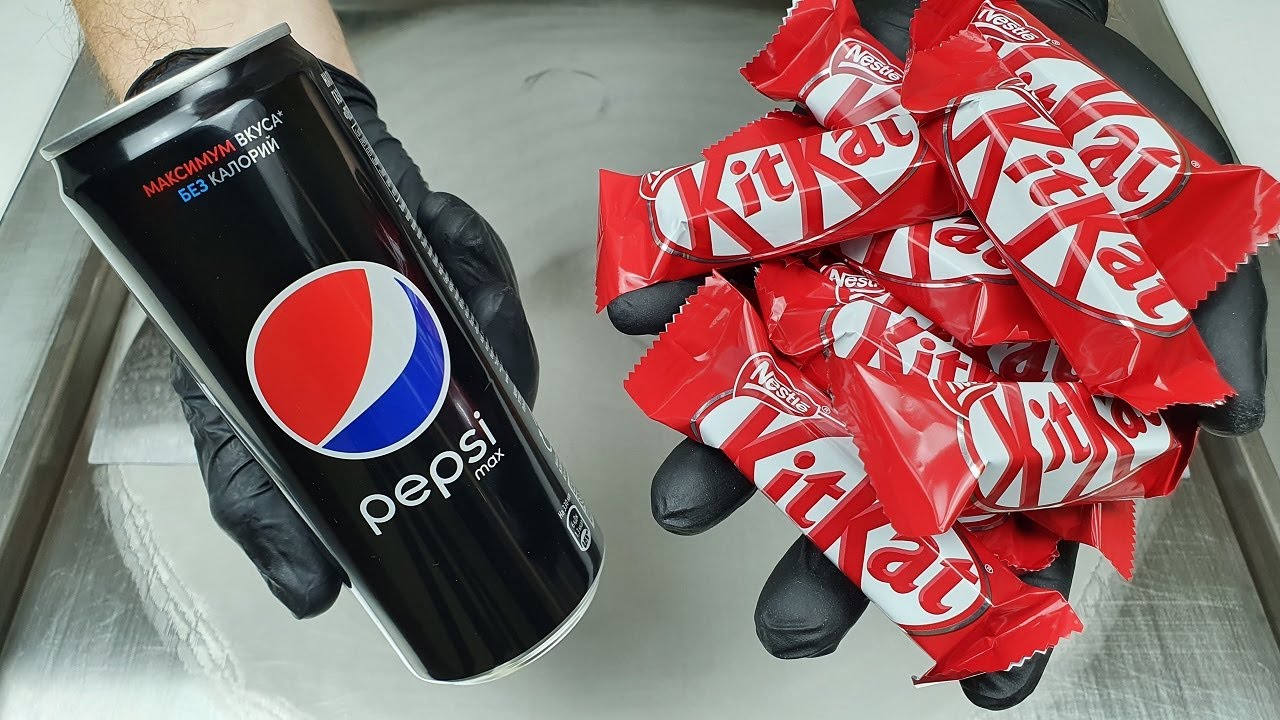 Pepsi MAX & KitKat Ice Cream Rolls | Как сделать мороженое из Pepsi MAX ...