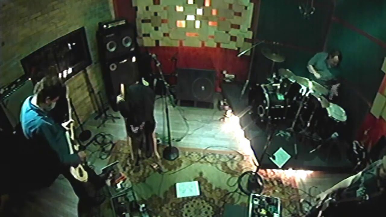 LOOMER - live on Dub Studio - YouTube