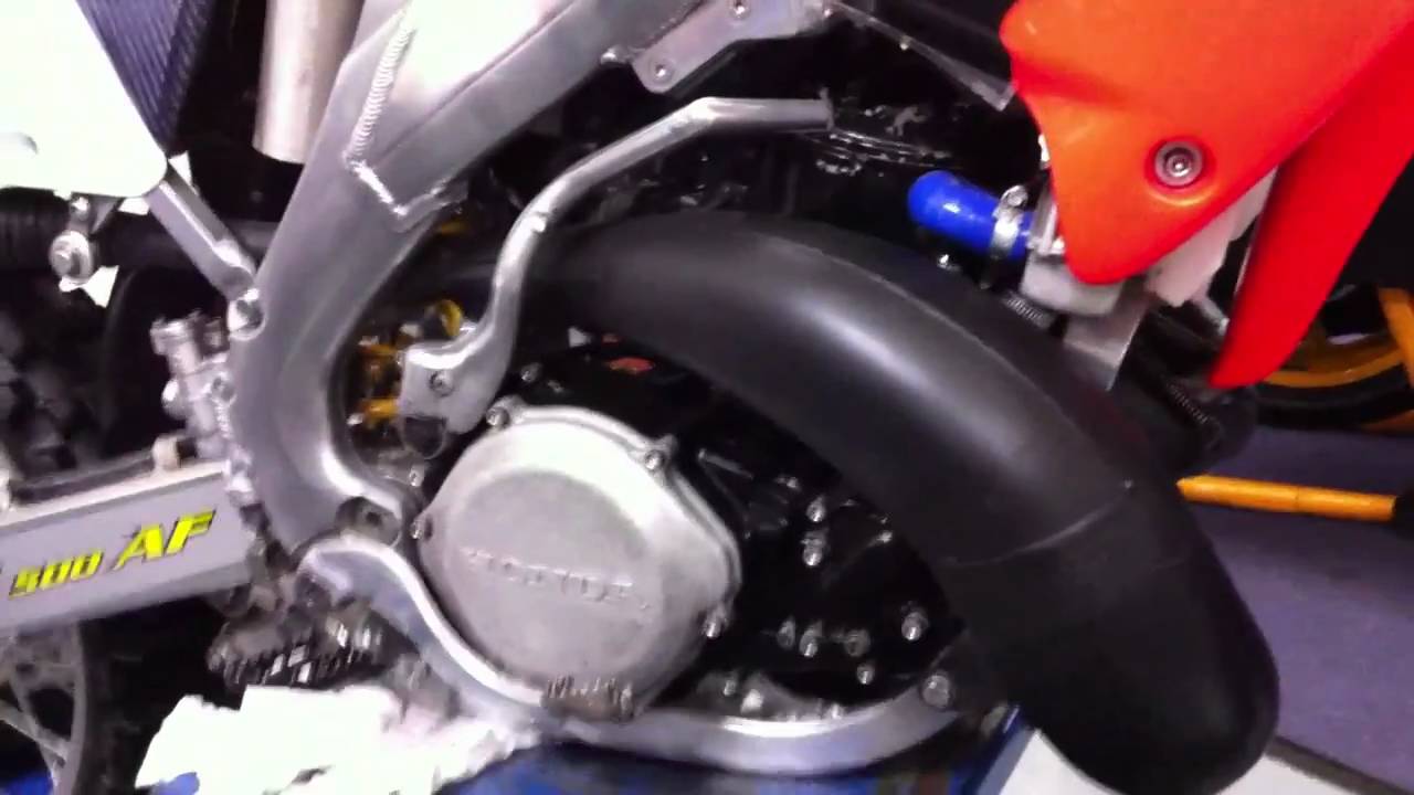 CR500 aluminium frame 500cc 2 stroke at work - YouTube
