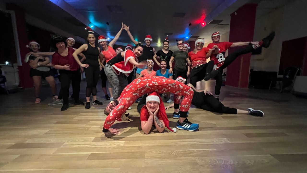 POWER DANCE- ŚWIĄTECZNY POWER AEROBIC 2021🎄🎅🏻 - YouTube