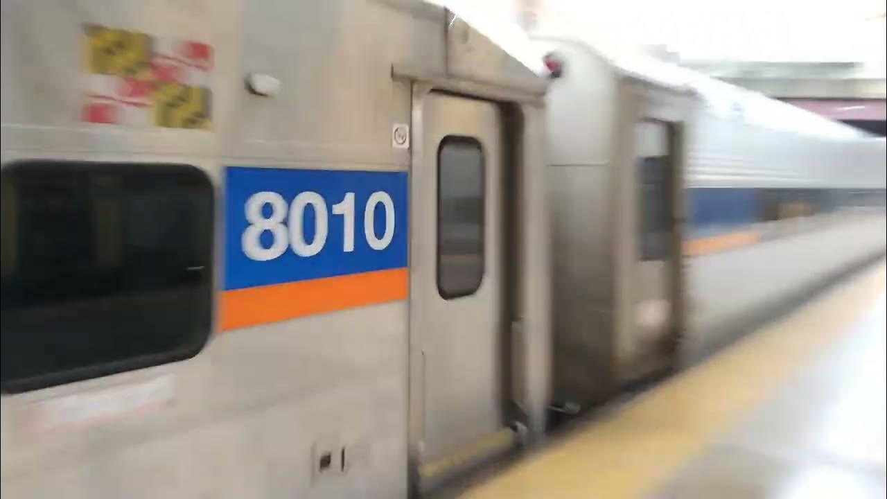 MARC IV #8010 & MARC II #7711 arriving at Baltimore - Penn Station - YouTube