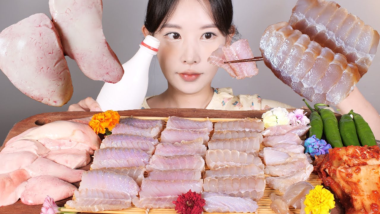 먹을수록 더 맛있어..😭💛 홍어애 홍어회 먹방 fermented stingray & liver (tmi 자막 주의 ...