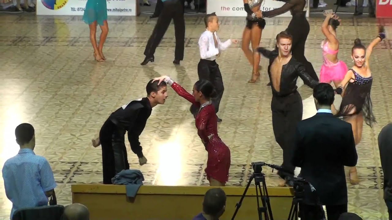 David Stoica & Diana Toma - Cupa Romaniei LA 14-15 - Cha-Cha - YouTube