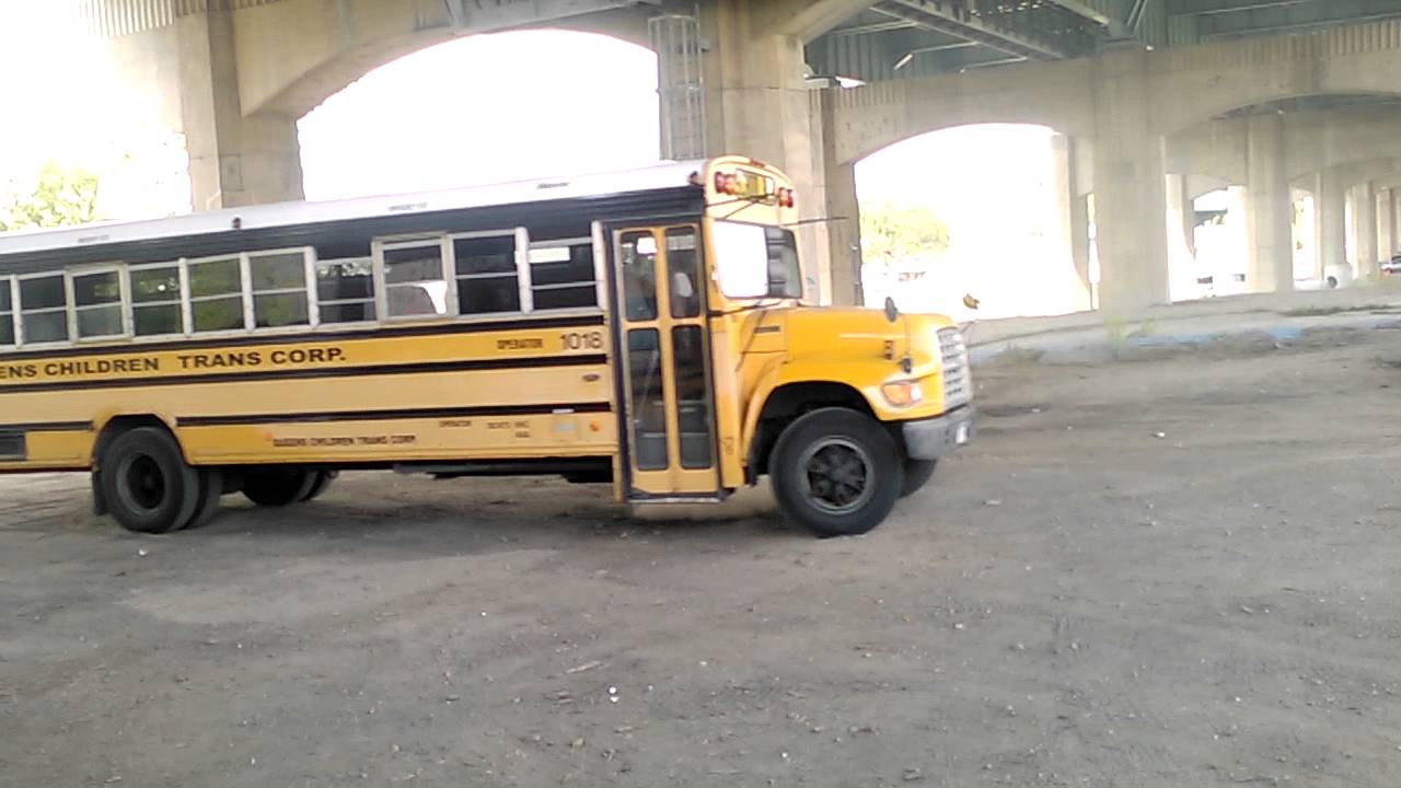 Wayne Lifeguard pulls in - YouTube