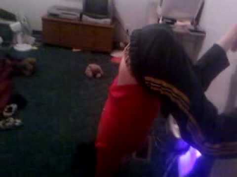 Trying to booty pop on the wall, Kali tries too =)