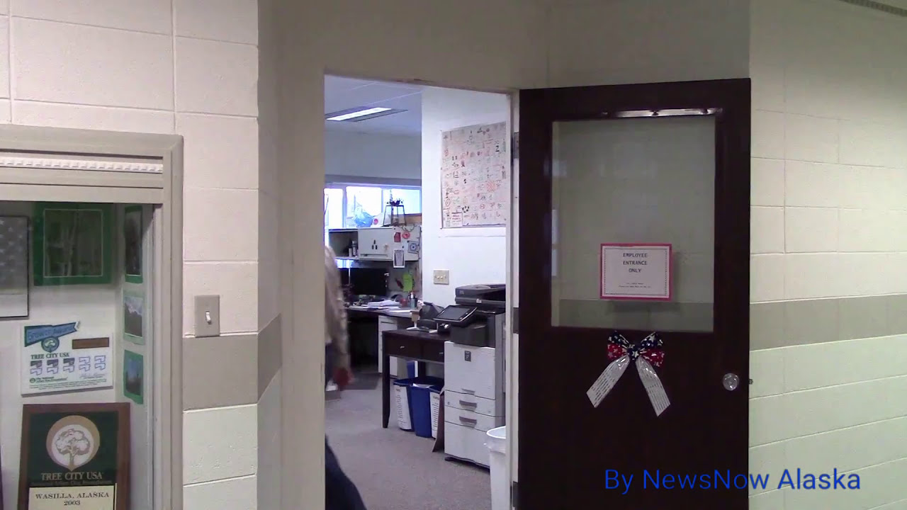 Wasilla City Hall 1st Amendment audit what are the pictures for! - YouTube