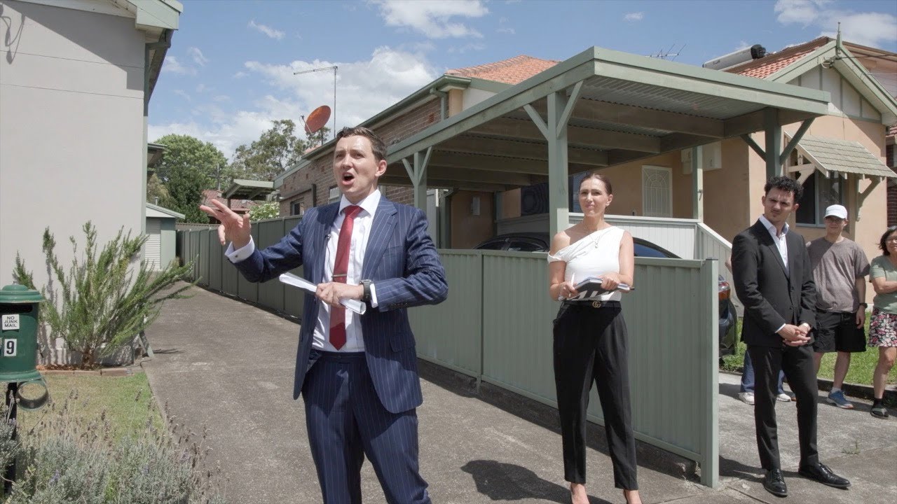 Scott Menck - Auctioneer - 9 Beaconsfield Ave, Concord - YouTube