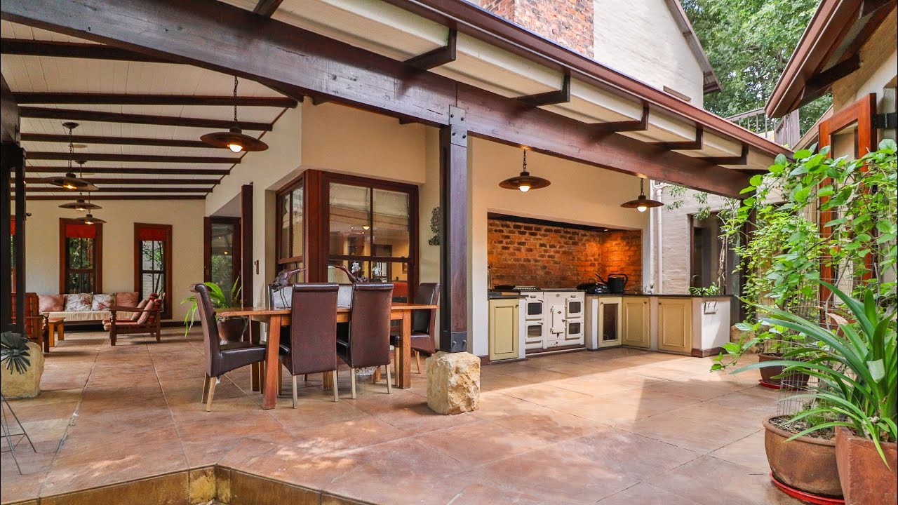 Featherbrooke Estate R9 750 000 - YouTube