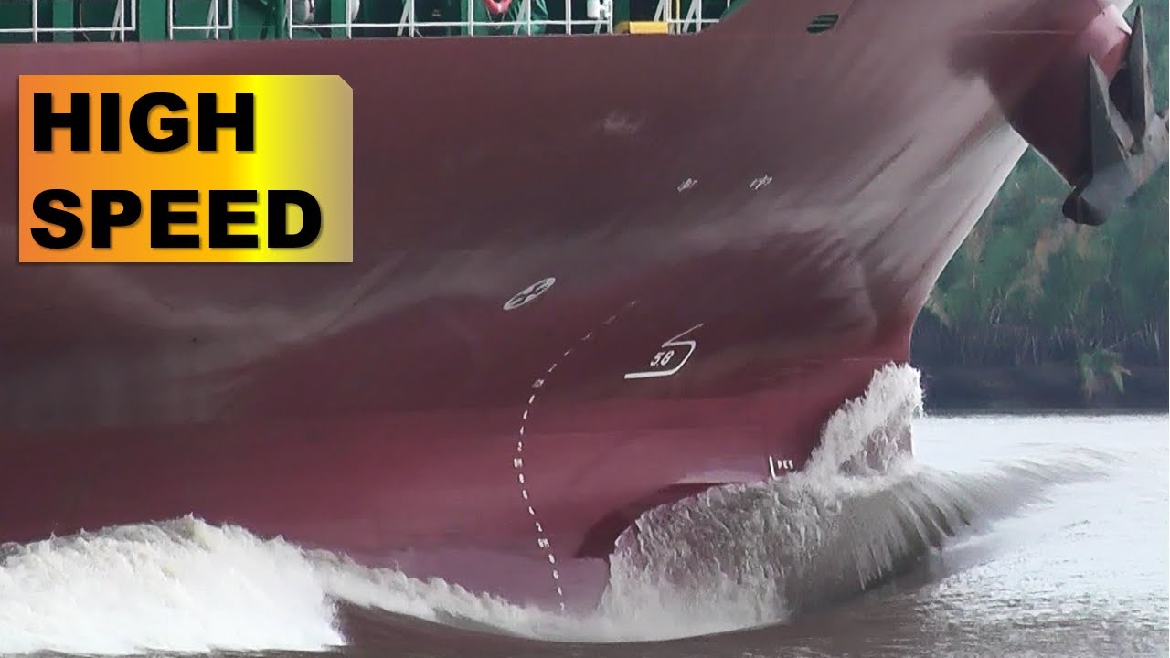 MIGHTY SHIP CONQUERS THE DRAGING WATER #containerships #ships # ...
