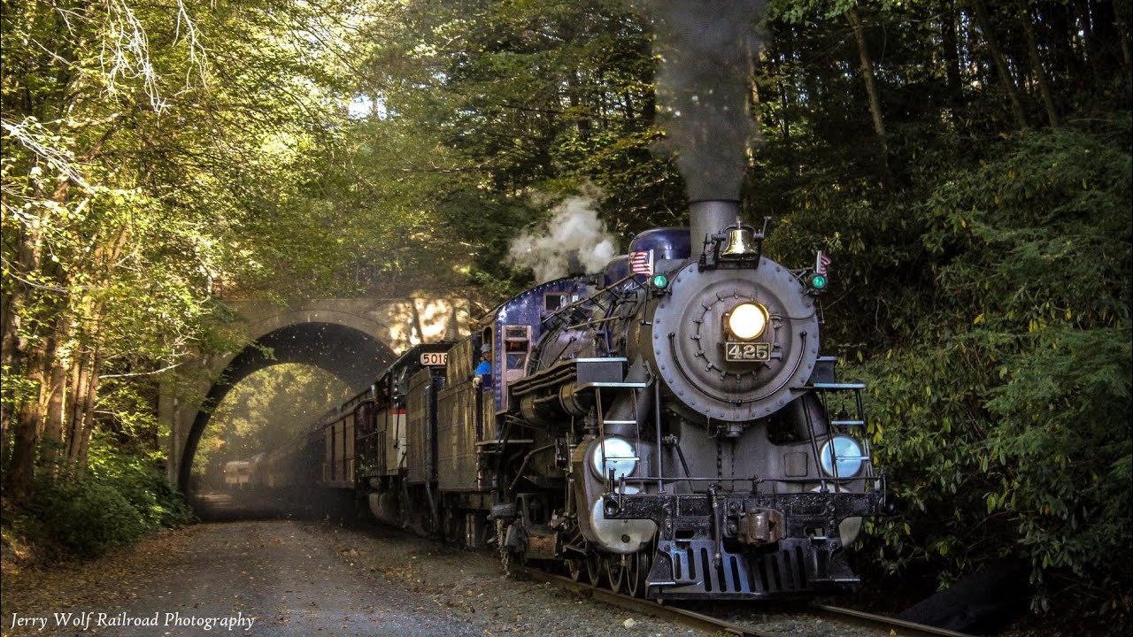 Reading and Northern 425 | First Fall Foliage Excursion October, 2021 ...