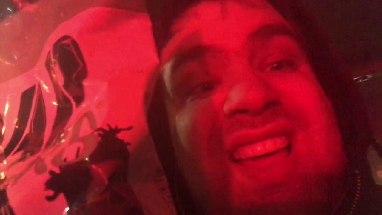 Junk Food Critic- Migos Rap Snacks - YouTube