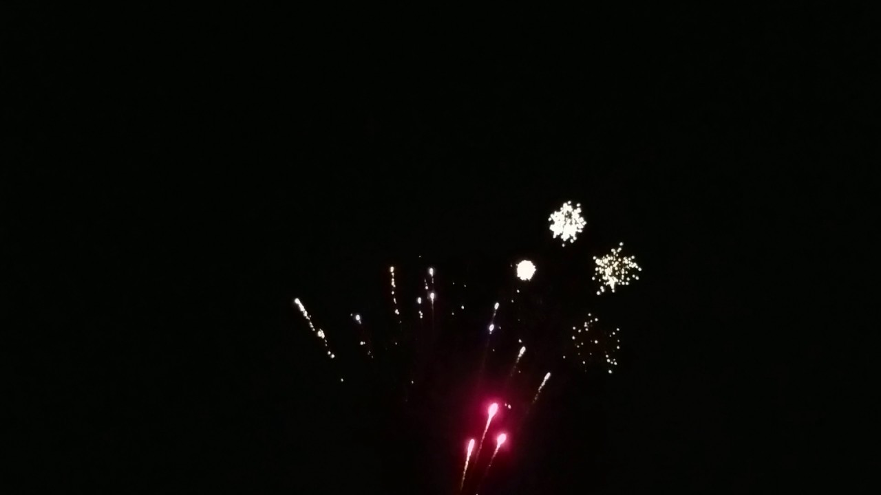 Magnus Fireworks - Amazing Pyro 228 Shot 500G - YouTube