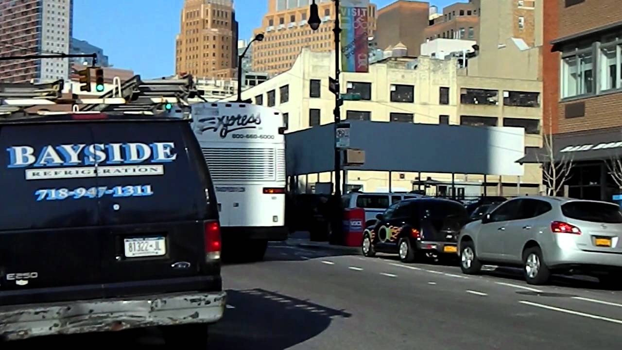 TRANS Express 1995 MCI 102-D3 #901 & NYCT 1999 NFI C40LF #821 on the ...