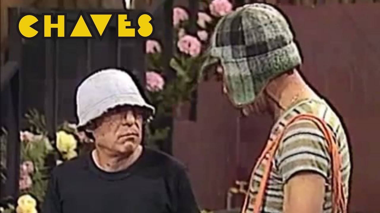 Chaves e Seu Madruga trocam de roupa | Chaves - YouTube