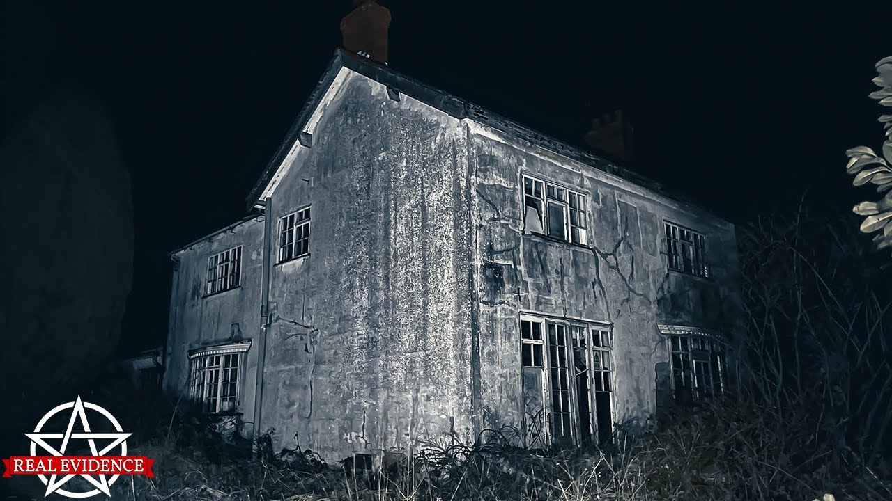 Ghost Hunting An Abandoned Haunted House - REAL Paranormal ...