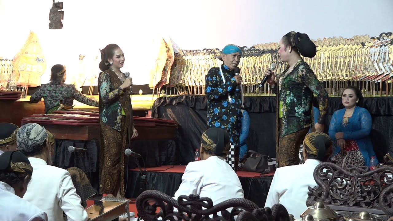 Wayang di RRI Jakarta. Ki Mulyono PW - Marwoto, Apri Mimin dkk. Lakon ...