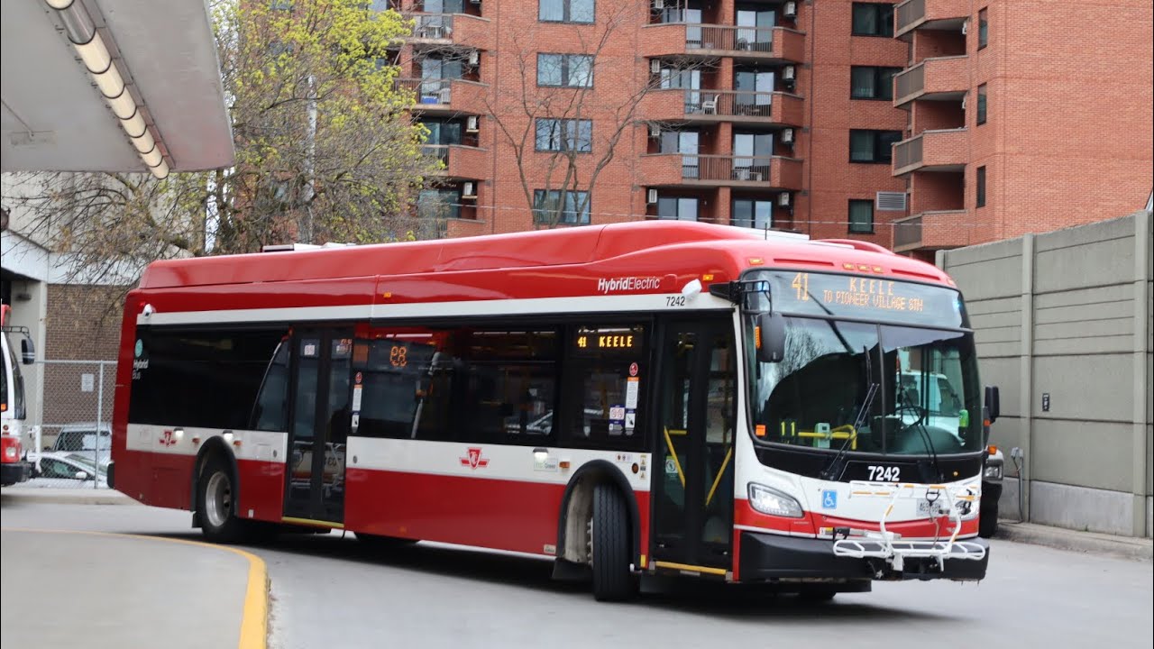 (Ride Video) TTC 2023 New Flyer XDE40 7242 on 41 Keele - YouTube