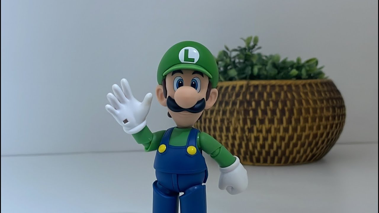 Luigi and the Red Shell (Stop Motion) - YouTube