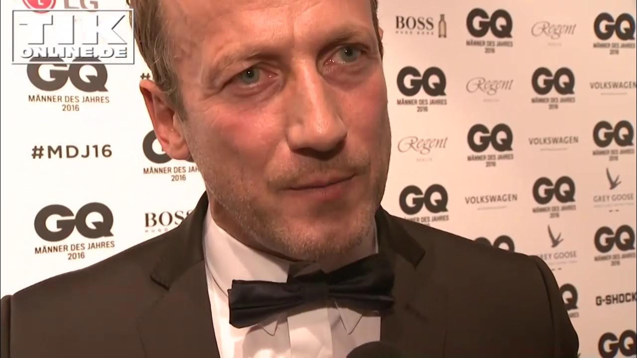 Wotan Wilke Möhring: Erstmals mit neuer Freundin! - YouTube